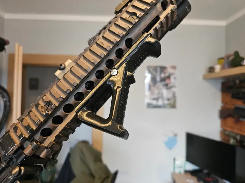 Triangle Grip Foregrip by Boogieman MakerWorld: Download Free 3D Models