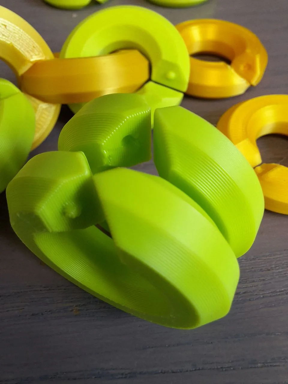 Infinity Fidget Chain - Free 3D Print Model - MakerWorld