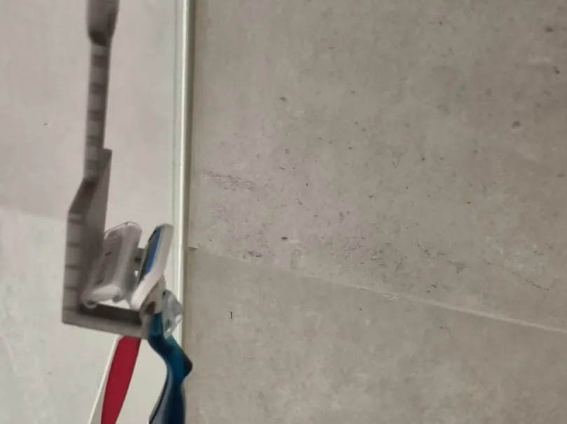 Razor holder - Free 3D Print Model - MakerWorld