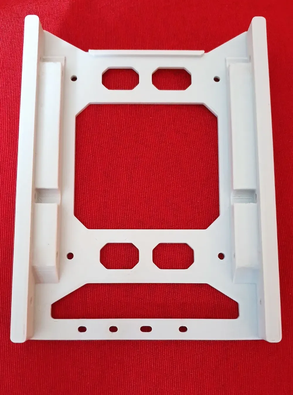 3.5 转 2.5 英寸硬盘适配器或固态硬盘 - 免费 3D 打印模型 - MakerWorld