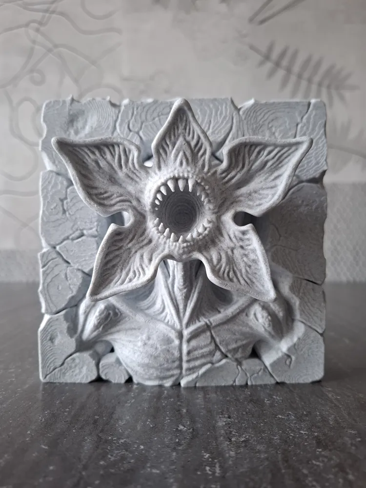 Demogorgon (Stranger Things) - Scultura a Rilievo da Martin Crow ...
