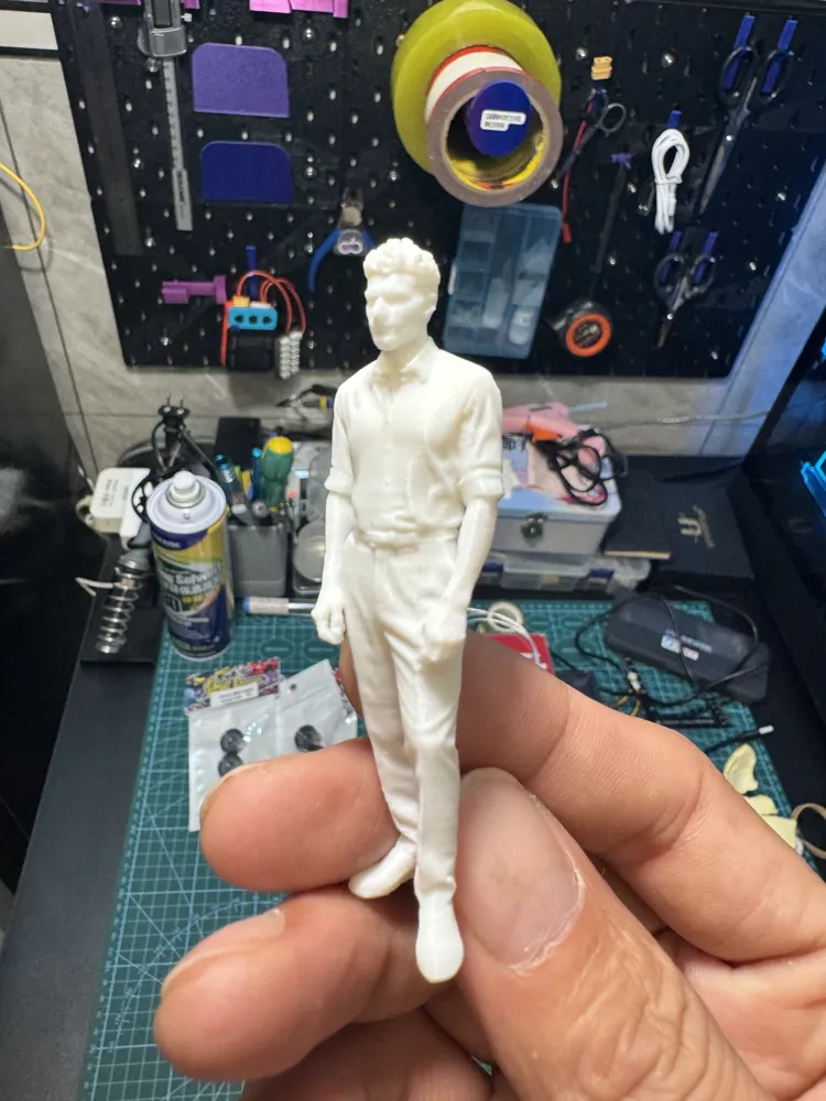 1/24 Scale Figure Model - Free 3D Print Model - MakerWorld