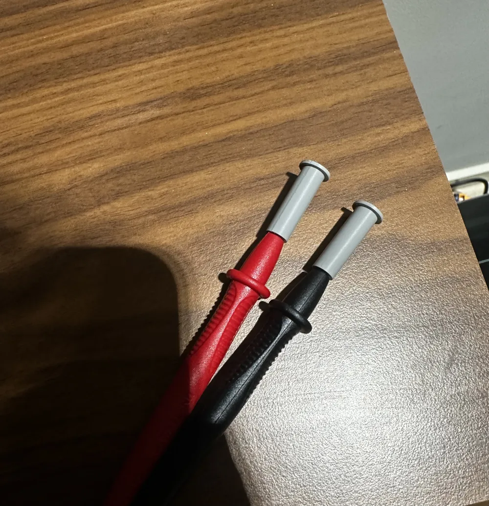 Gabinete para pinos de fio de multímetro - Modelo gratuito para ...