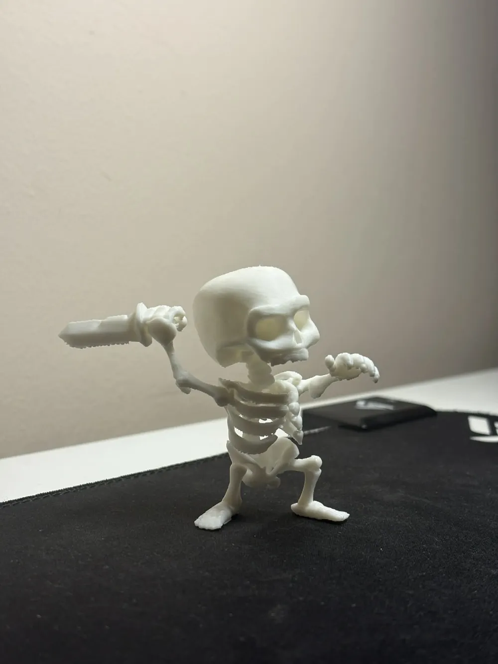 Larry_Clash_Royale - Free 3D Print Model - MakerWorld