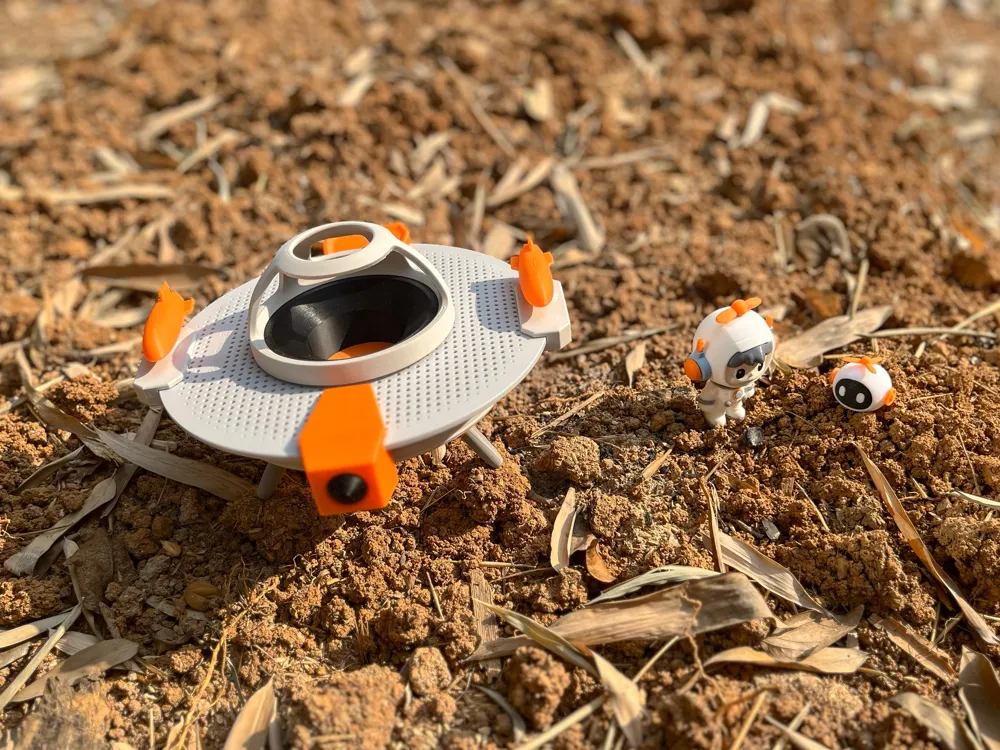 Bambu Lab Spaceship Filament Spool DIY (Spaceship Lamp) - Free 3D Print ...