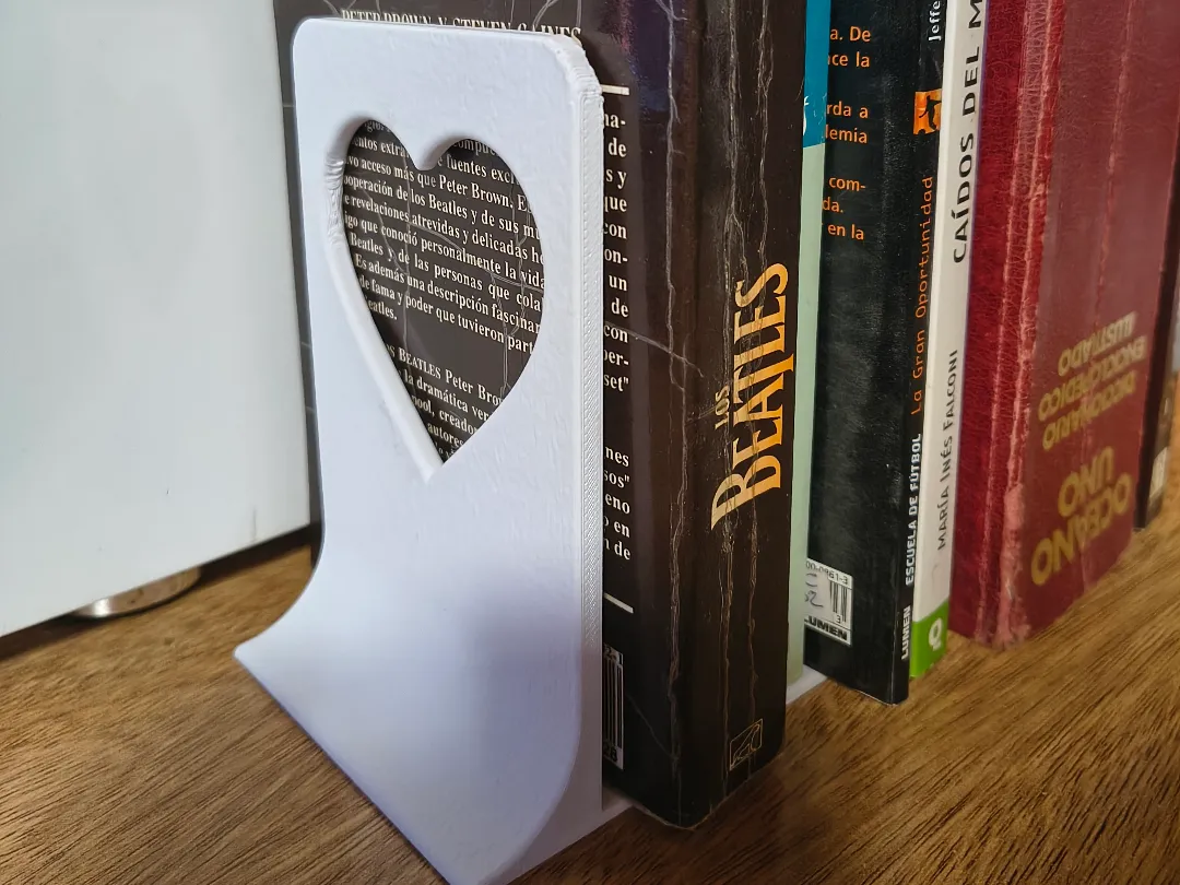 Bookend heart - Bookend heart - Free 3D Print Model - MakerWorld