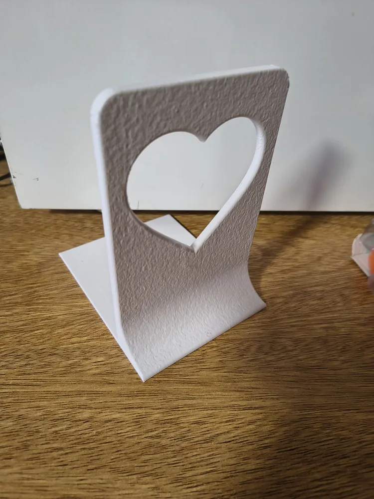 Bookend heart - Bookend heart - Free 3D Print Model - MakerWorld