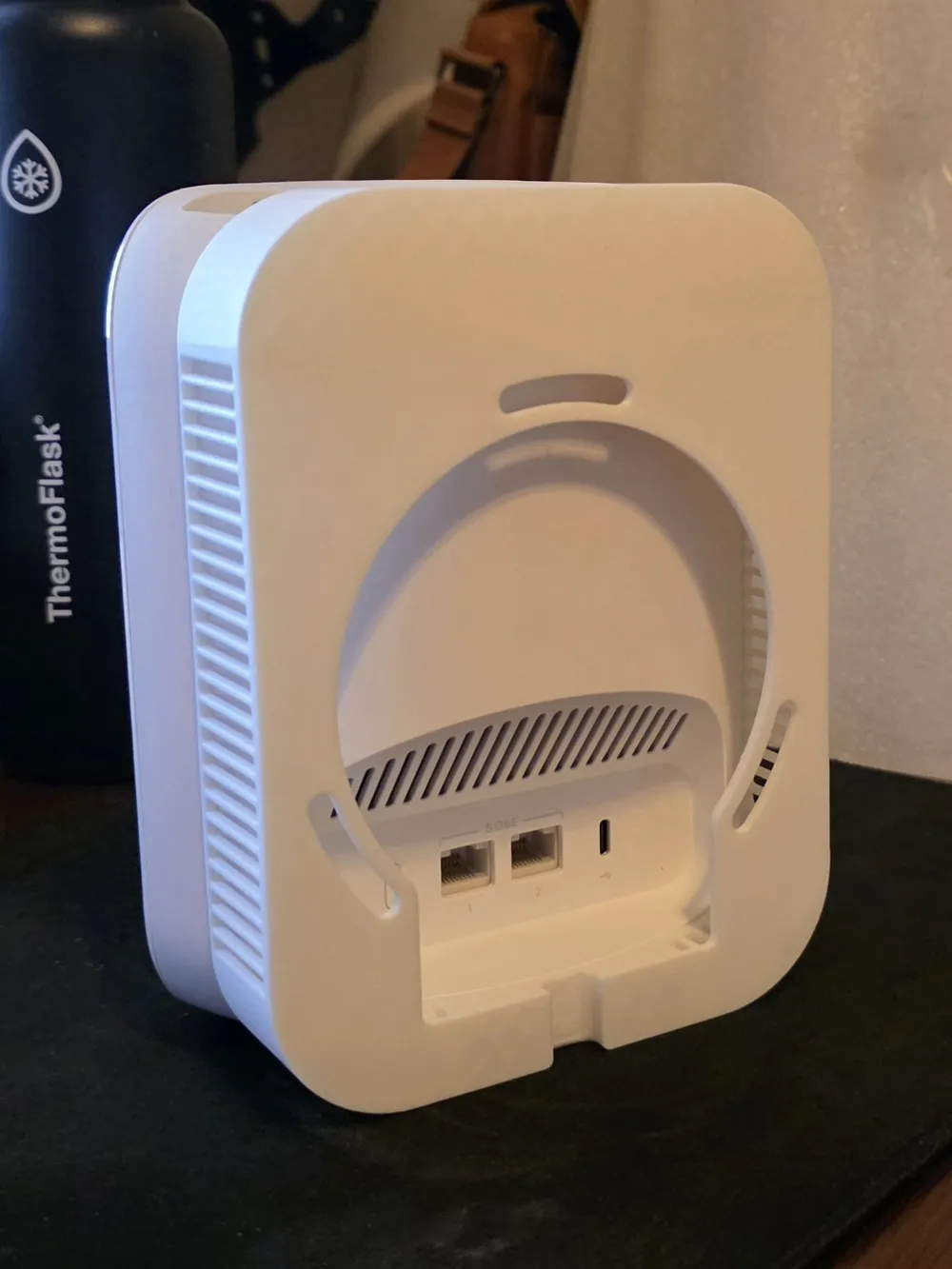 eero Pro 7 Wall/Ceiling Mount - Free 3D Print Model - MakerWorld