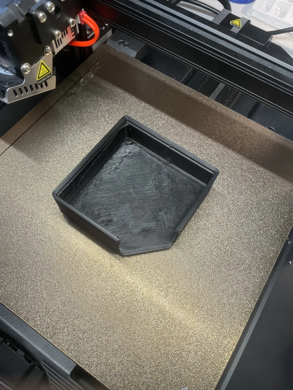 Gridfinity Sorting Tray with Big Pour Spout (2x2) - Free 3D Print Model ...