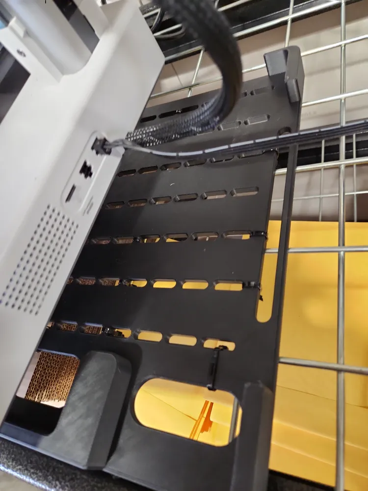 A1_mini Secure Base - Modelo de impresión 3D gratuito - MakerWorld