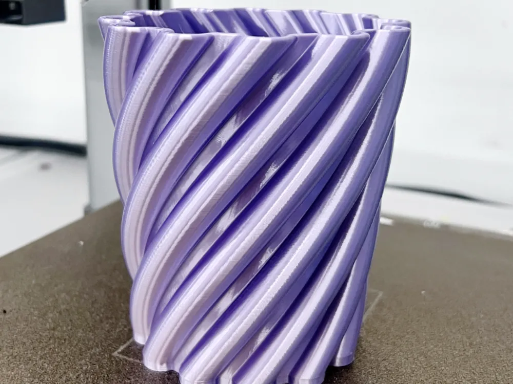 扭扭笔筒 - Free 3D Print Model - MakerWorld