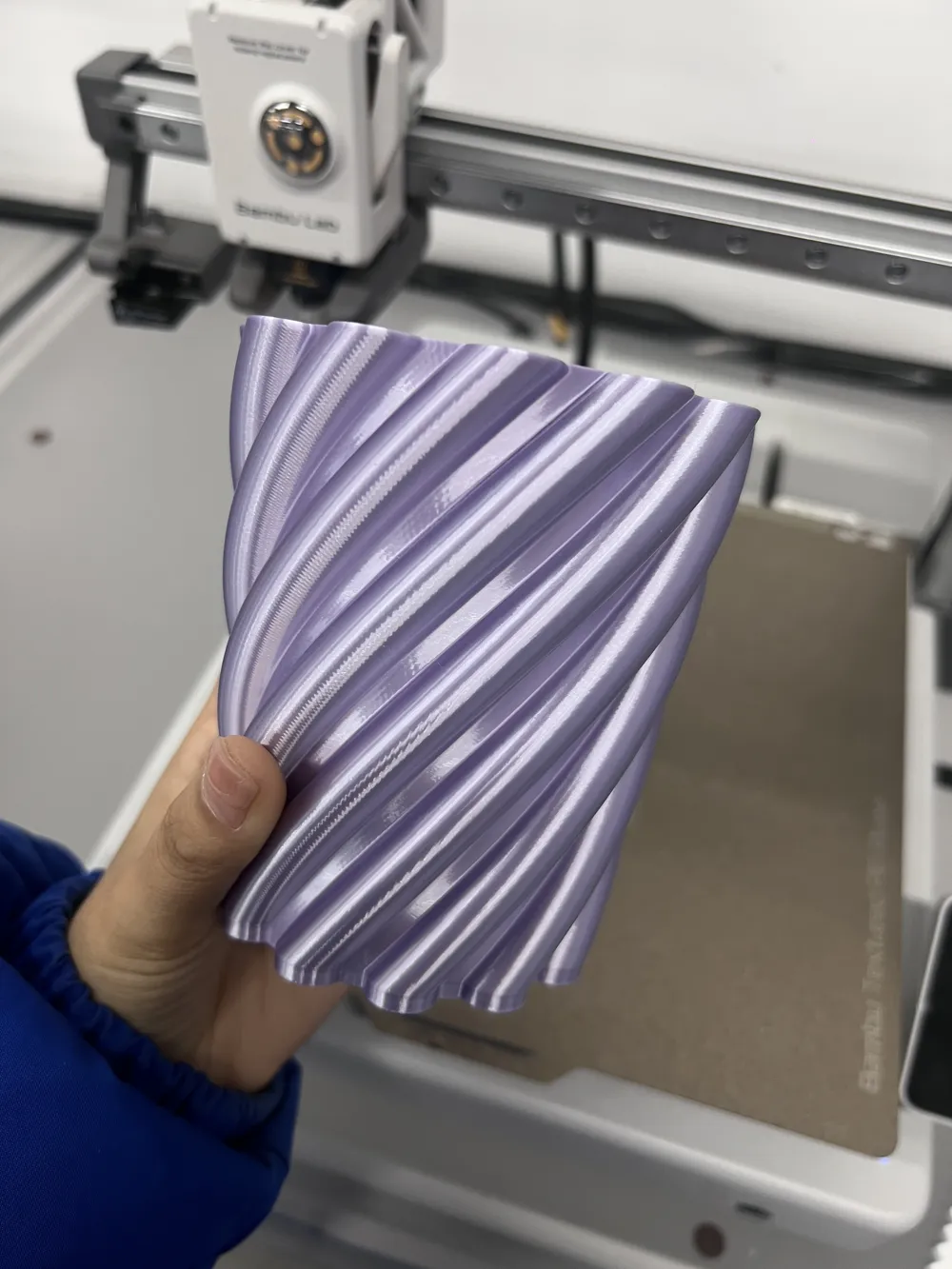 扭扭笔筒 - Free 3D Print Model - MakerWorld