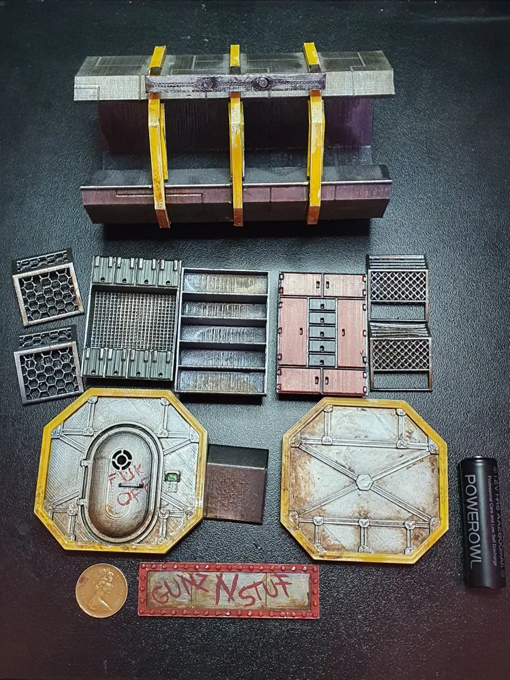 tabletop Trader in a container - Free 3D Print Model - MakerWorld