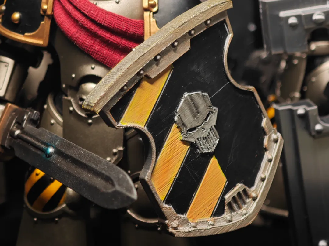 Mini shield, compatible with Joy Toy Warhammer Iron Warriors Command ...