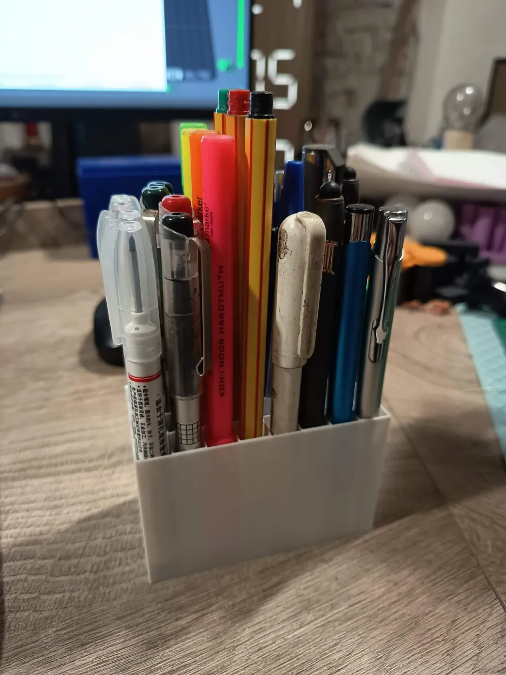 porte-crayons - Modèle d'Impression 3D Gratuit - MakerWorld