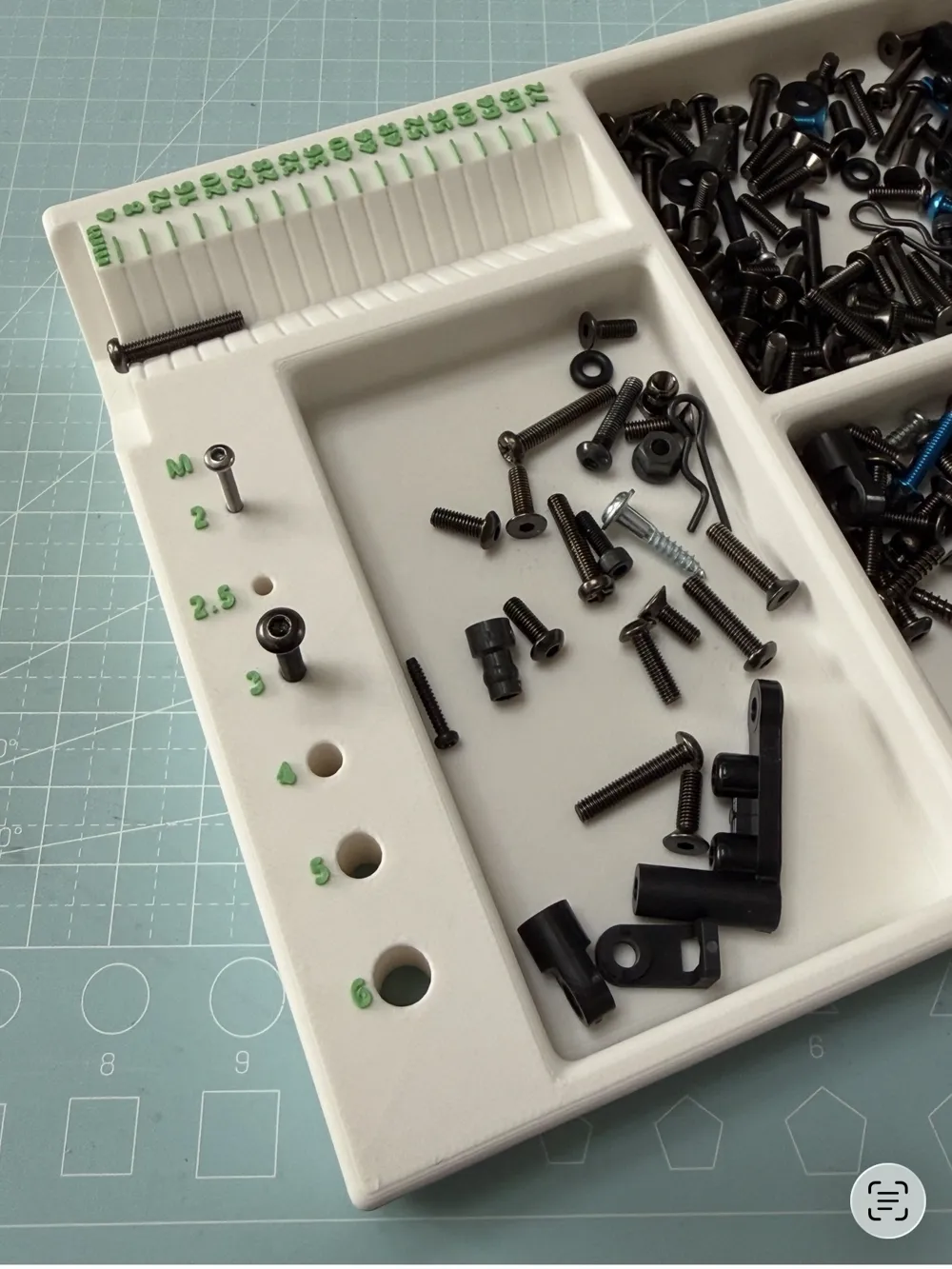 Measurable Screw Box - Free 3D Print Model - MakerWorld
