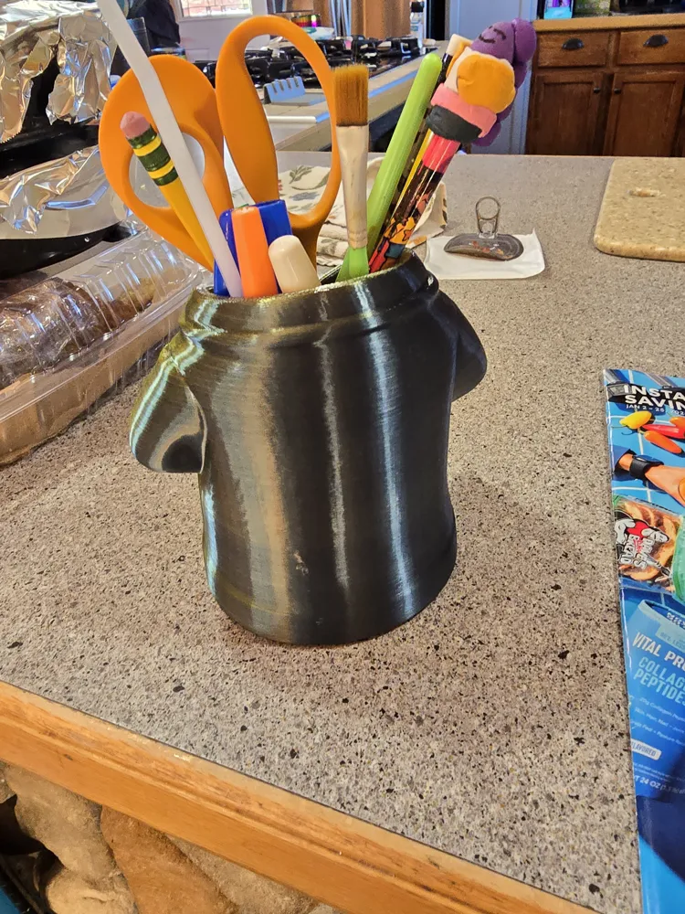 Robe Pen holder - Free 3D Print Model - MakerWorld