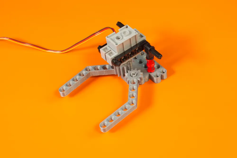 (Printable) L3G0 Gripper - Free 3D Print Model - MakerWorld