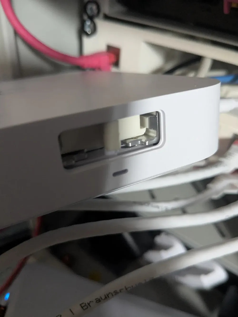 Ubiquity UniFi Cloud Gateway Max M.2 SSD Tray - Free 3D Print Model ...