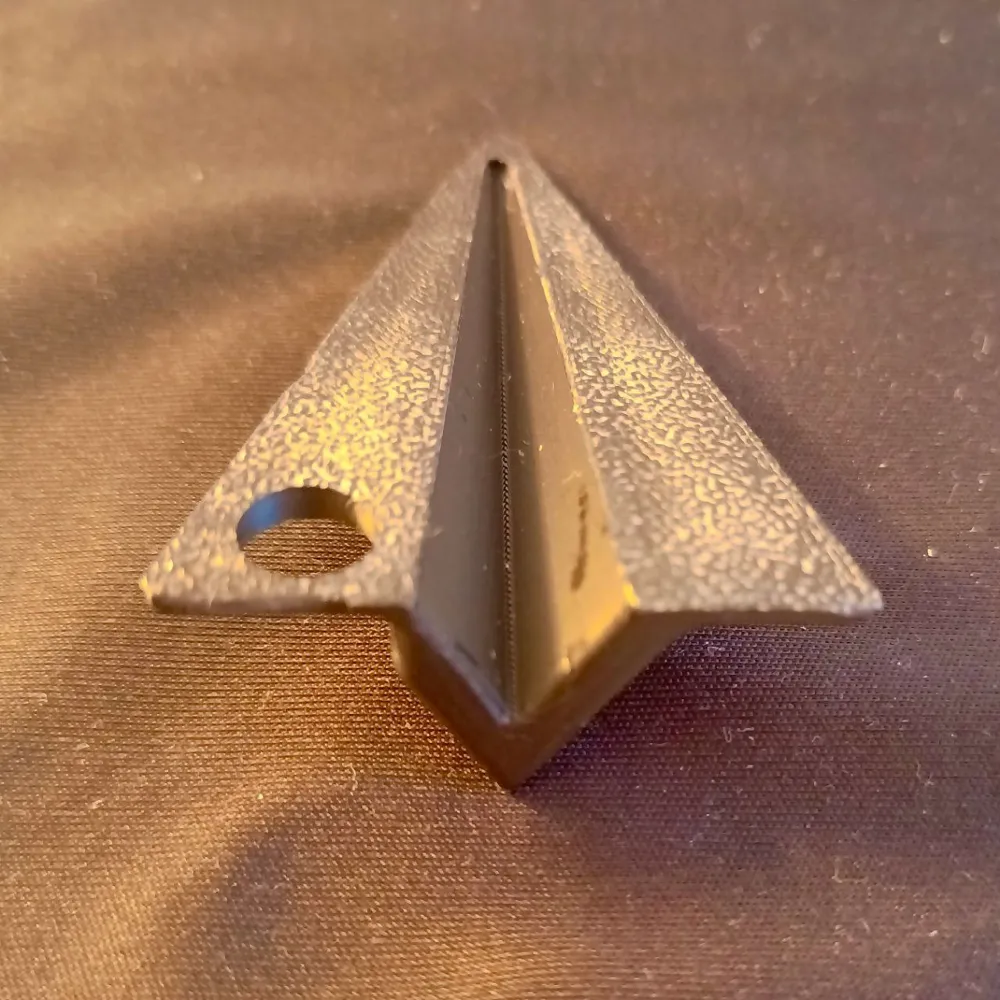paper airplane keychain - Free 3D Print Model - MakerWorld