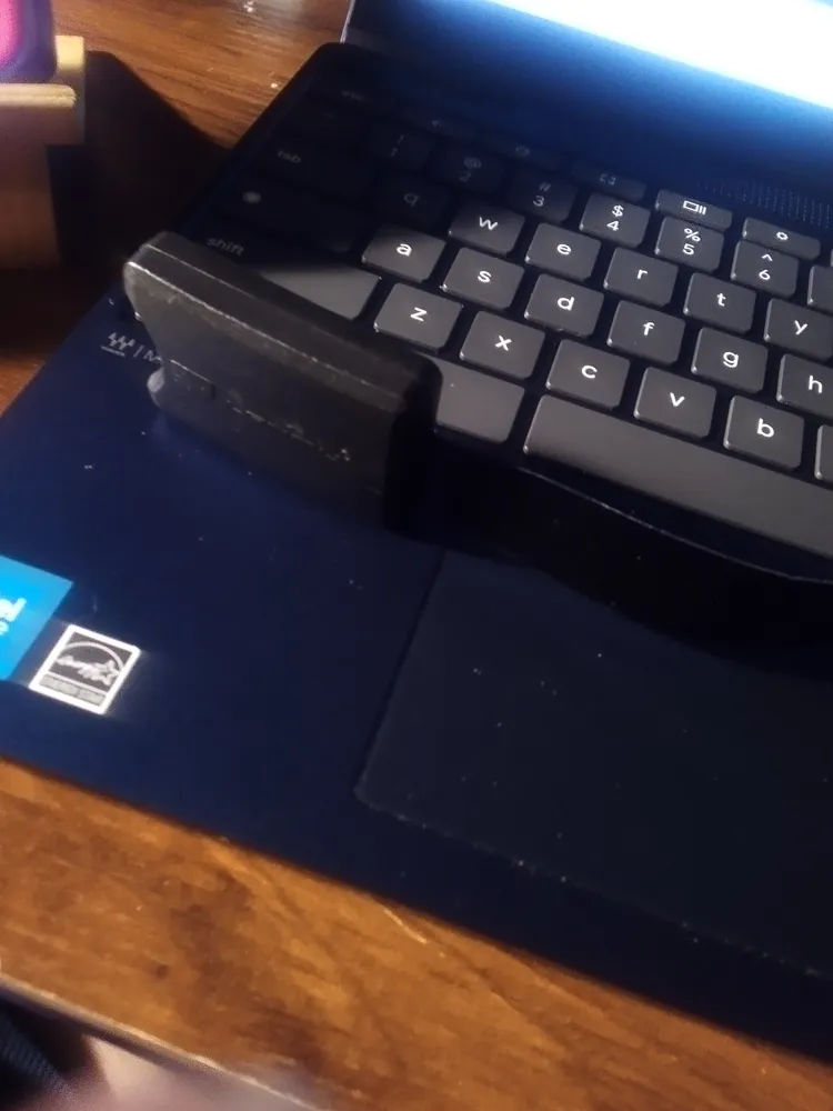 sd card holder - Free 3D Print Model - MakerWorld