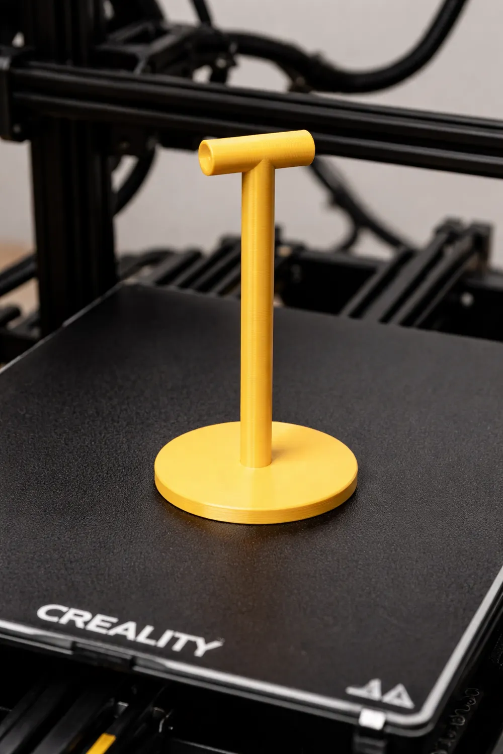 Minimalist Headphone Stand - Free 3D Print Model - MakerWorld