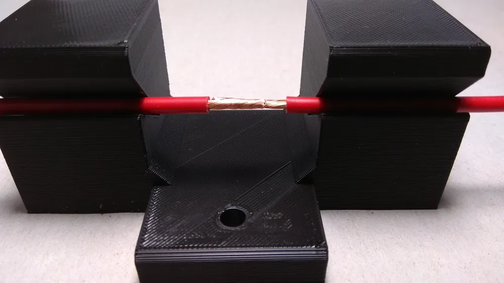 Soldering Holder Third Hand Wire Splicing Aid - Free 3D Print Model ...