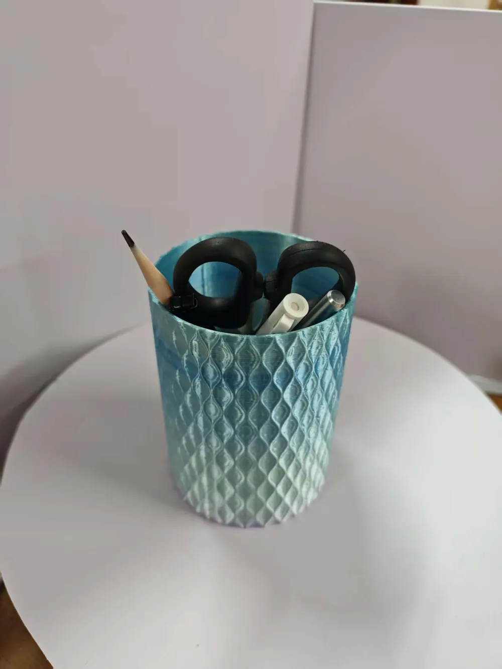 Wave Texture Pen Holder - Free 3D Print Model - MakerWorld