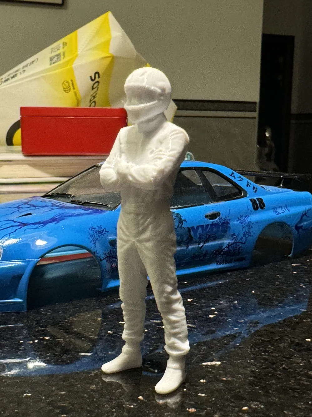 1/24 scale figure model racer - Free 3D Print Model - MakerWorld
