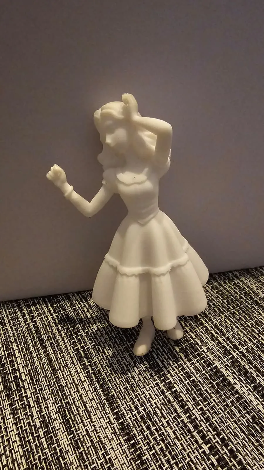 Alice im Wunderland - Free 3D Print Model - MakerWorld