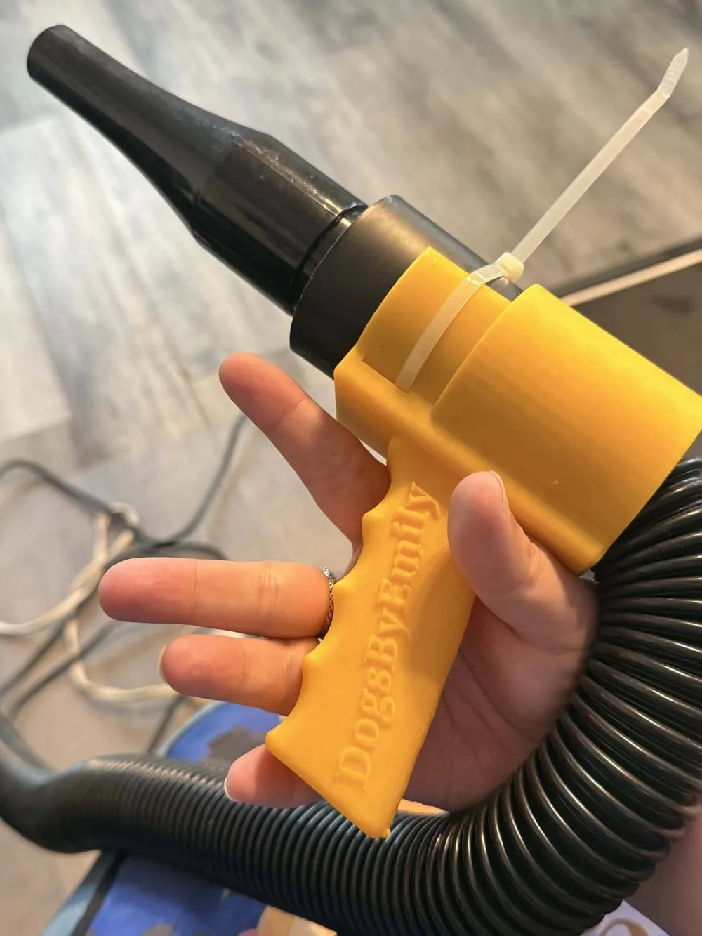 Dog Grooming Dryer Handle - Free 3D Print Model - MakerWorld