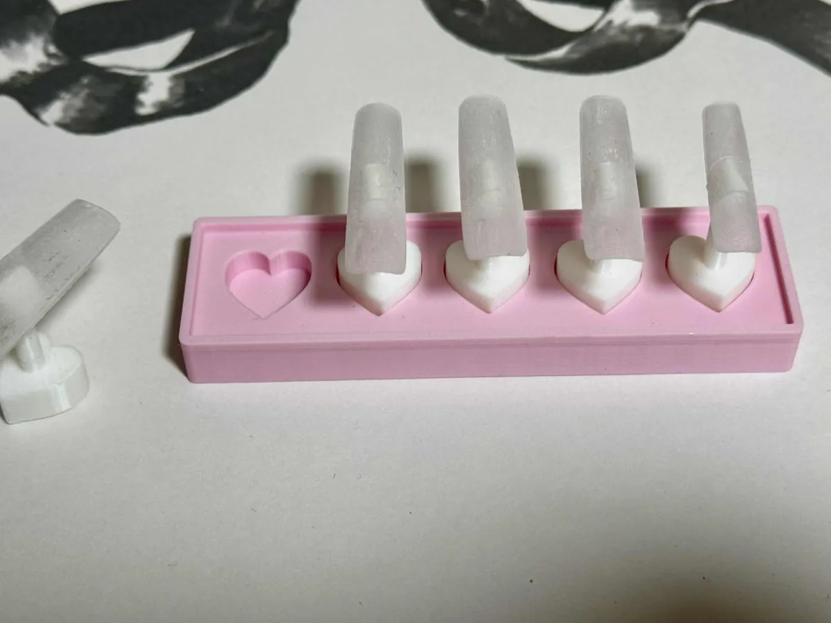Heart Nail Stand - Free 3D Print Model - MakerWorld
