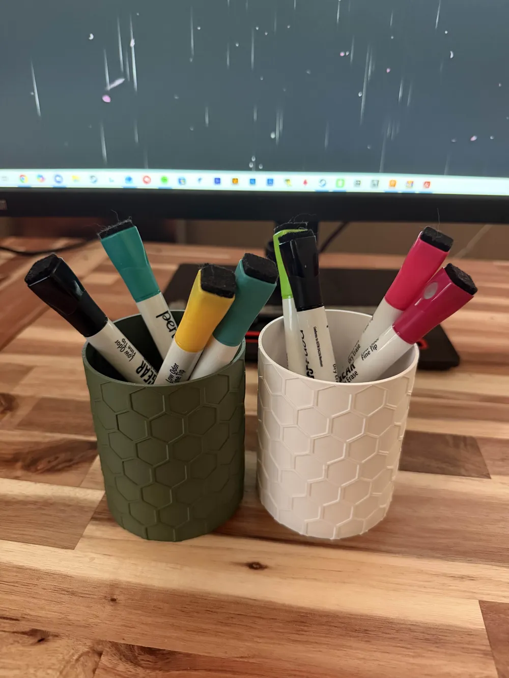 Simplistic Pen & Marker Holder - Free 3D Print Model - MakerWorld