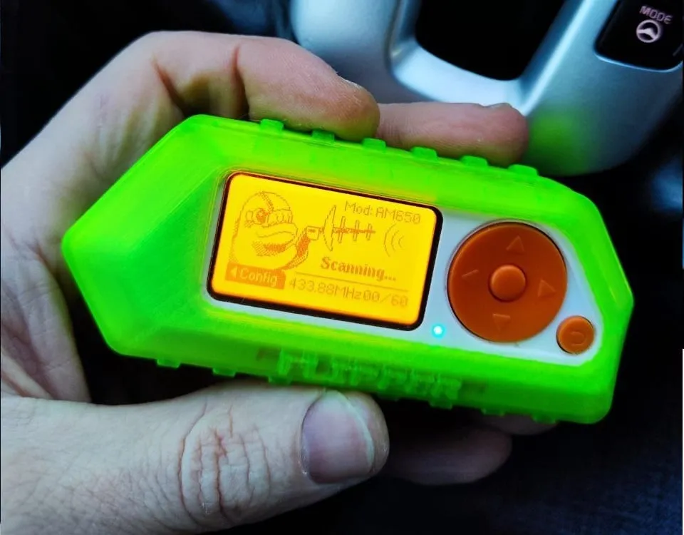 Flipper Zero TPU 外壳 - 免费 3D 打印模型 - MakerWorld