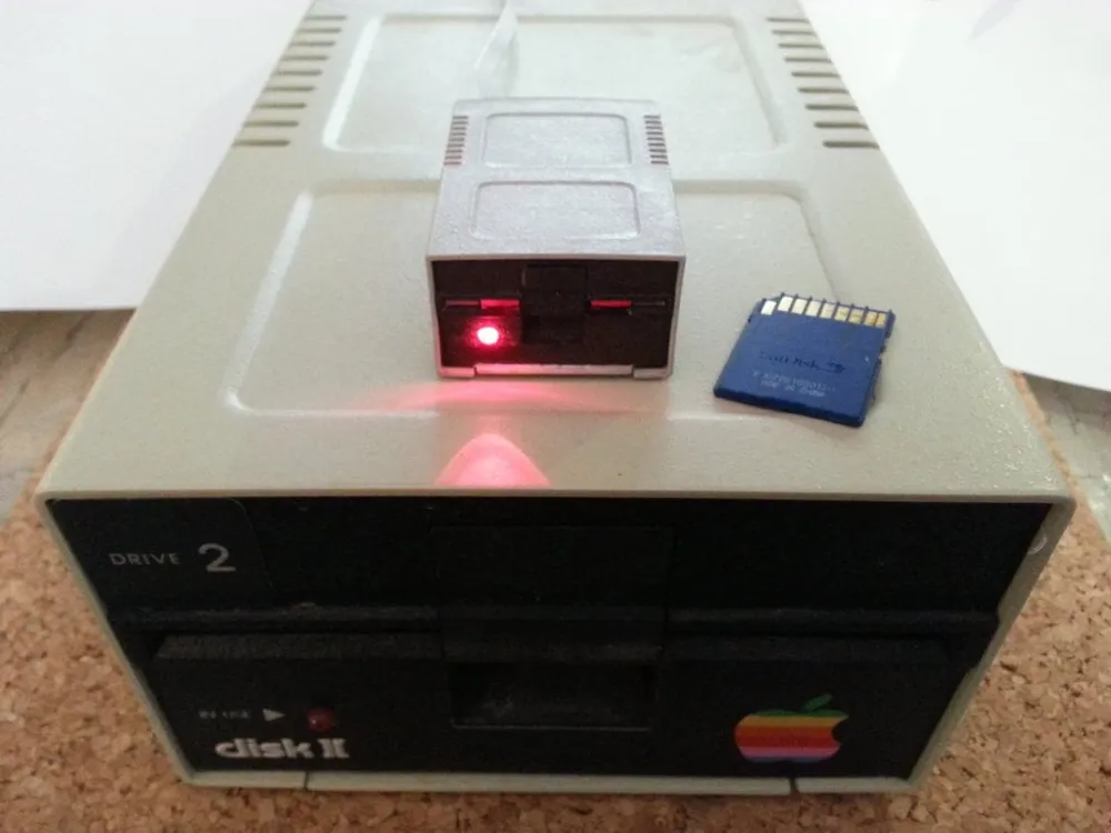 Apple Disk II SD Card reader case. - Free 3D Print Model - MakerWorld