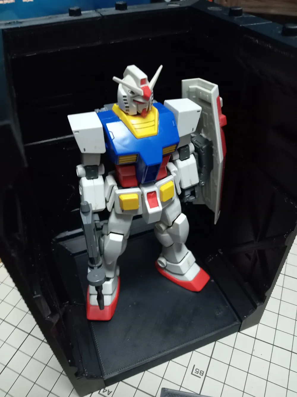 Bücherregal im Hangar-Stil – Kostenloses 3D-Druckmodell – MakerWorld