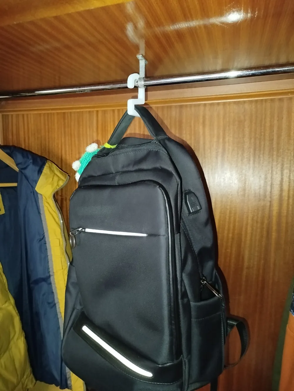 Backpack hangers - Free 3D Print Model - MakerWorld