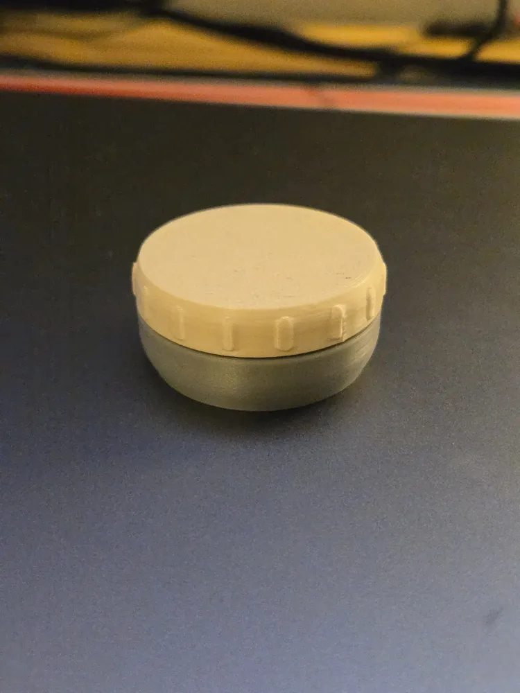 Small Vaseline/Ointment Container - Free 3D Print Model - MakerWorld