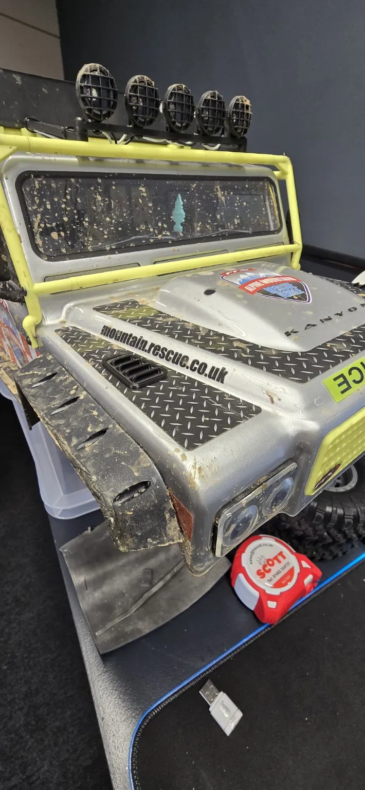 FTX Kanyon Land Rover Style Bonnet Vents/Grilles - Free 3D Print Model ...