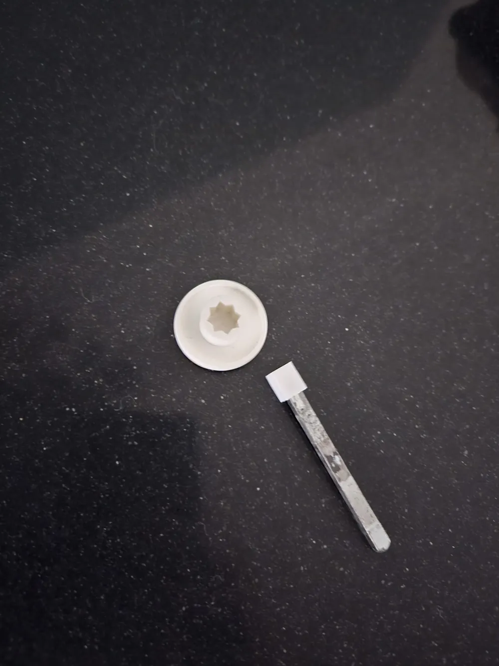 Door lock pin adapter 5mm > 8mm - Free 3D Print Model - MakerWorld