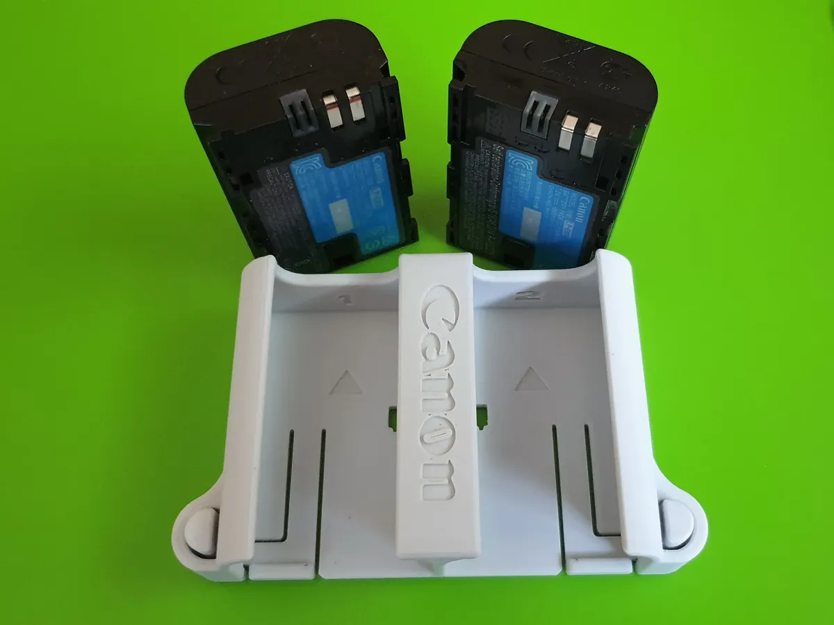 Battery holders for LP-E6 with release buttons - Free 3D Print Model ...