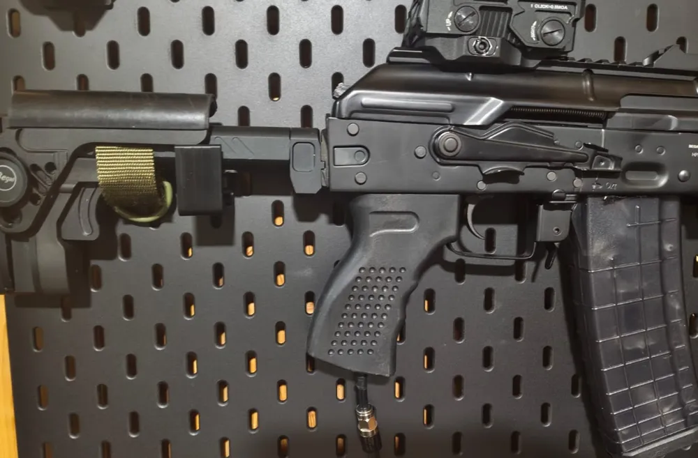 AK (Airsoft) wallmount for Skadis - Free 3D Print Model - MakerWorld