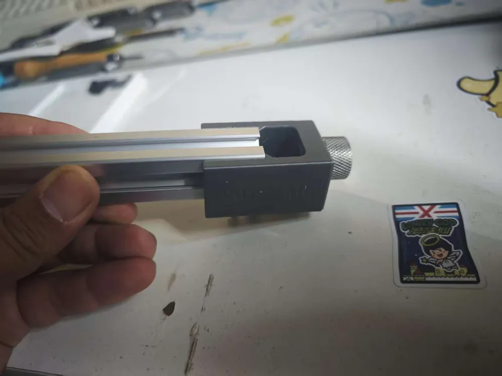 Auxílio de posicionamento para rosquear perfis de alumínio 2020L, alta ...