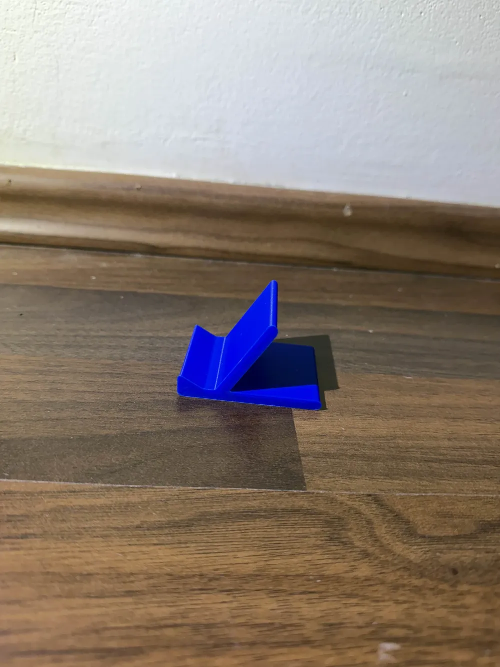 Horizontal phone stand - Free 3D Print Model - MakerWorld