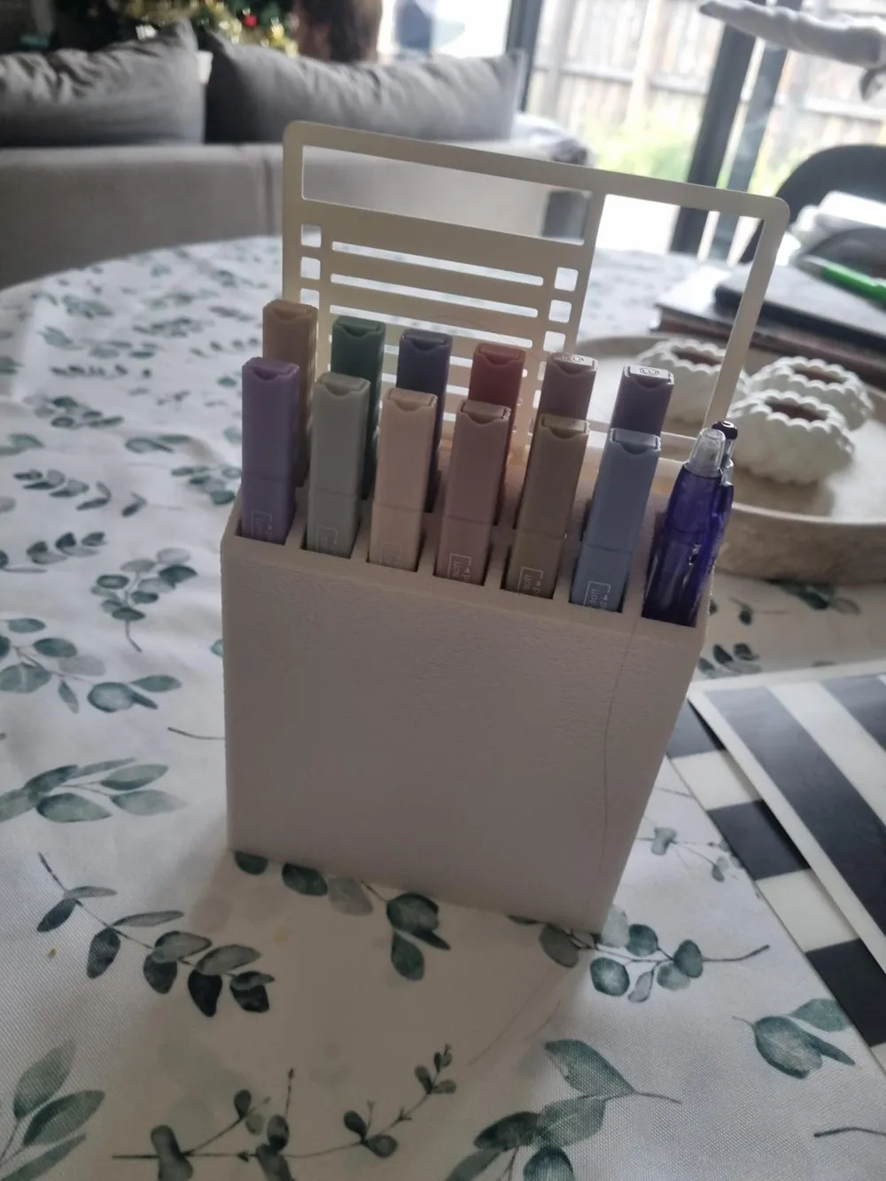 Highlighter Organizer With Stencil slot - Free 3D Print Model - MakerWorld