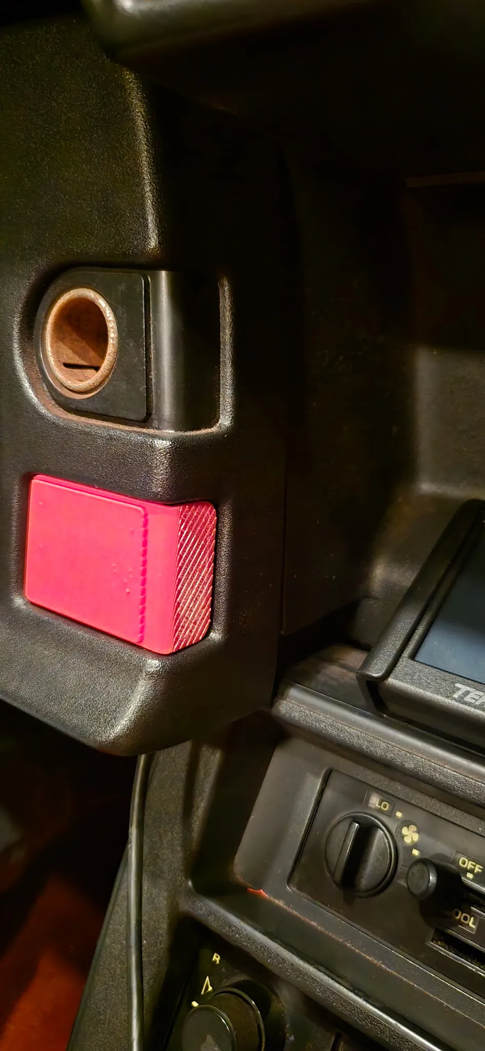 Late 3rd gen Camaro Dash Clip - Free 3D Print Model - MakerWorld