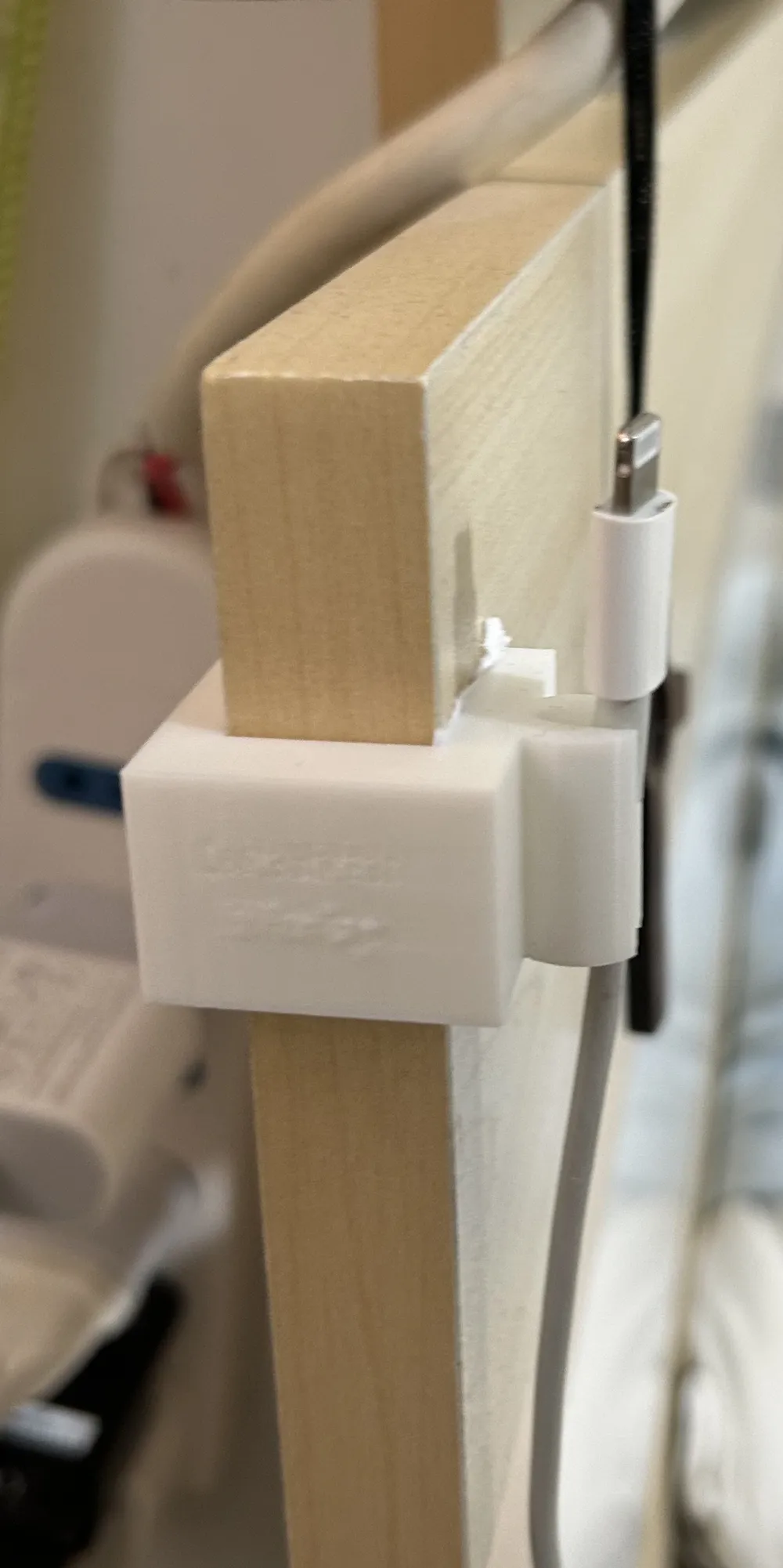 I-Phone Cable Holder For I-Phone Charger - Free 3D Print Model - MakerWorld