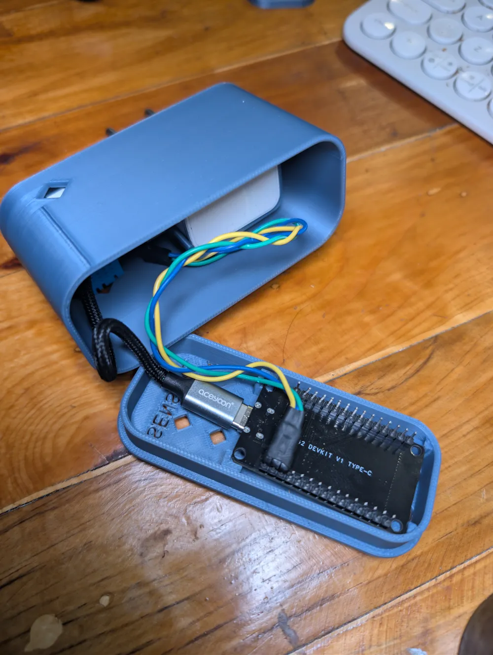 LACAJA, Vollständig anpassbare IoT-Box (OpenSCAD) – Kostenloses 3D ...