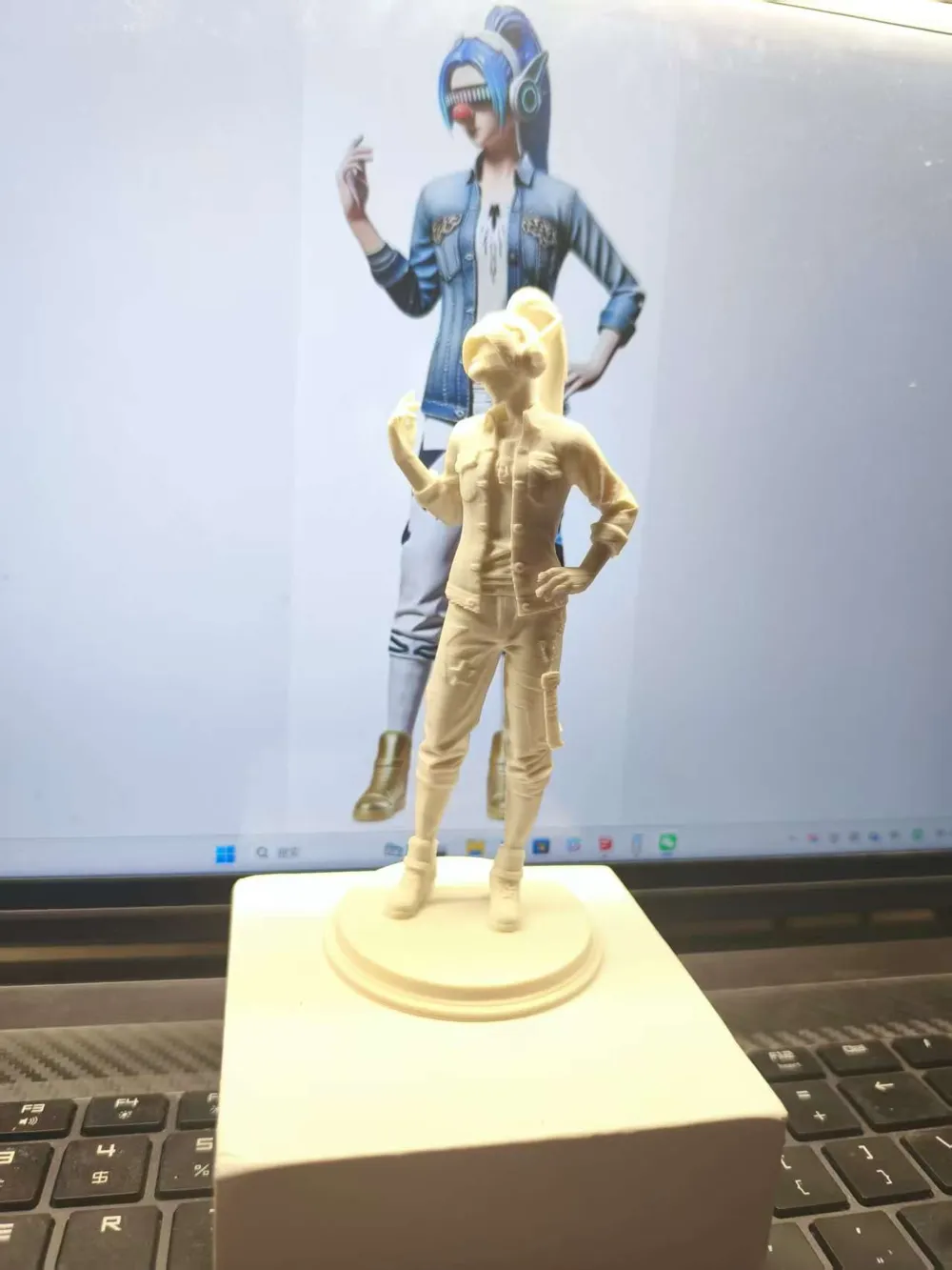 Peace Elite game character and skin figure model desktop ornament ...