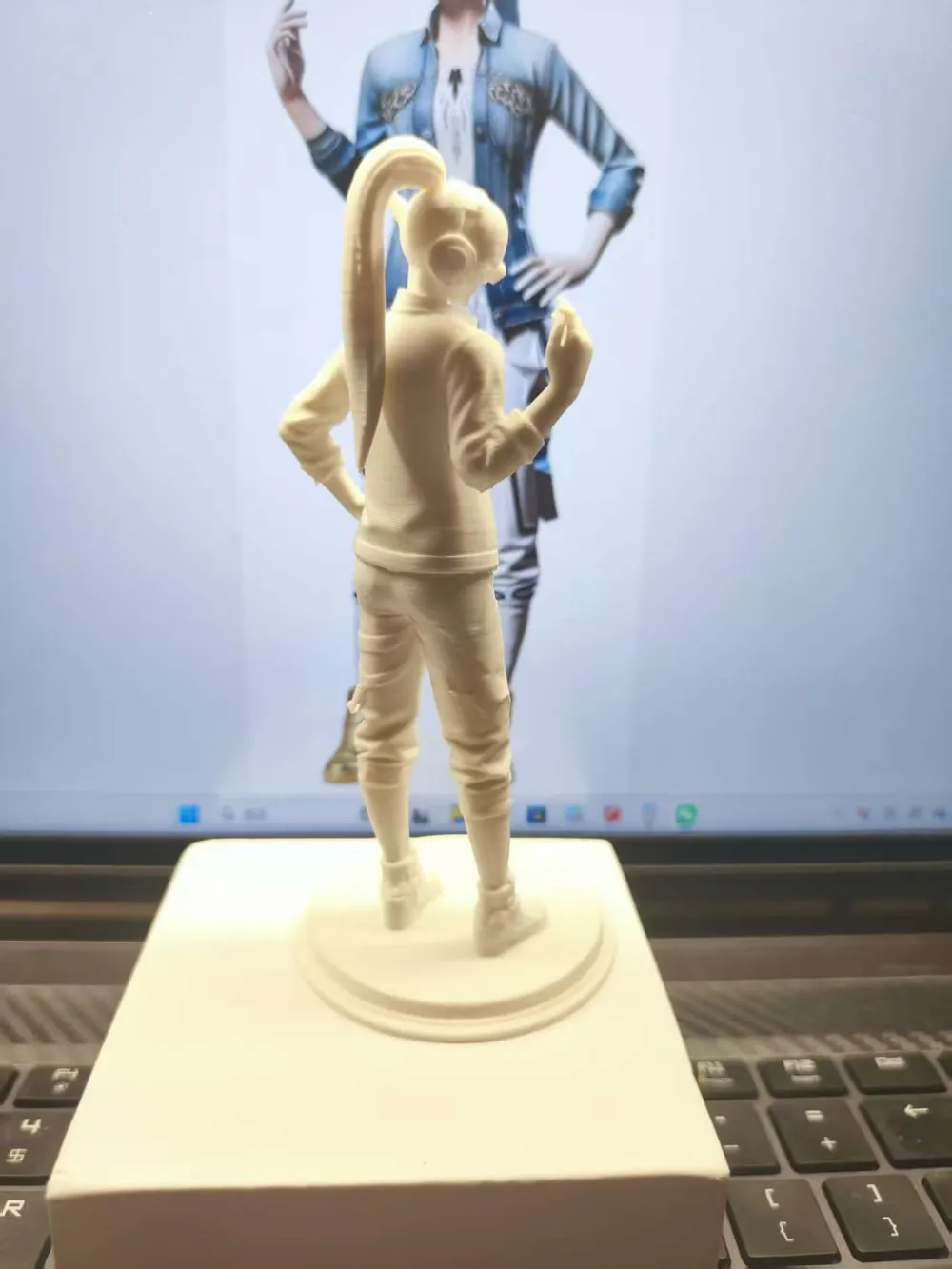 Peace Elite game character and skin figure model desktop ornament ...